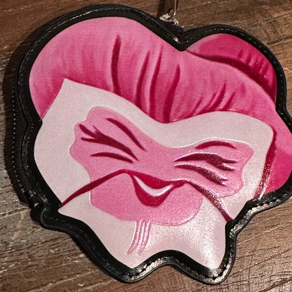 Disney | Bags | Marc Jacobs Alice In Wonderland Talking Flower Coin ...